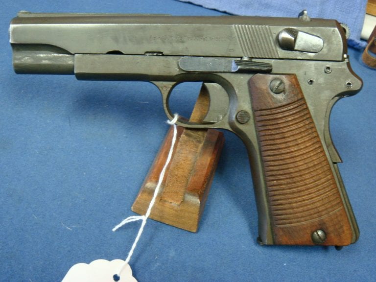 SOLD RADOM P35(p) END OF WAR GRADE III K BLOCK WOOD GRIPS - Pre98 Antiques