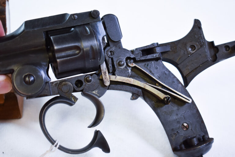 SOLD , JAPANESE TYPE 26 SERVICE REVOLVER, LATE PRODUCTION VARIANT WITH ...
