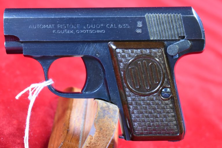 SOLD FRI SEPT 2, CZECH 1945 DATED DUO 6.35 (25 auto) CALIBER PISTOL ...