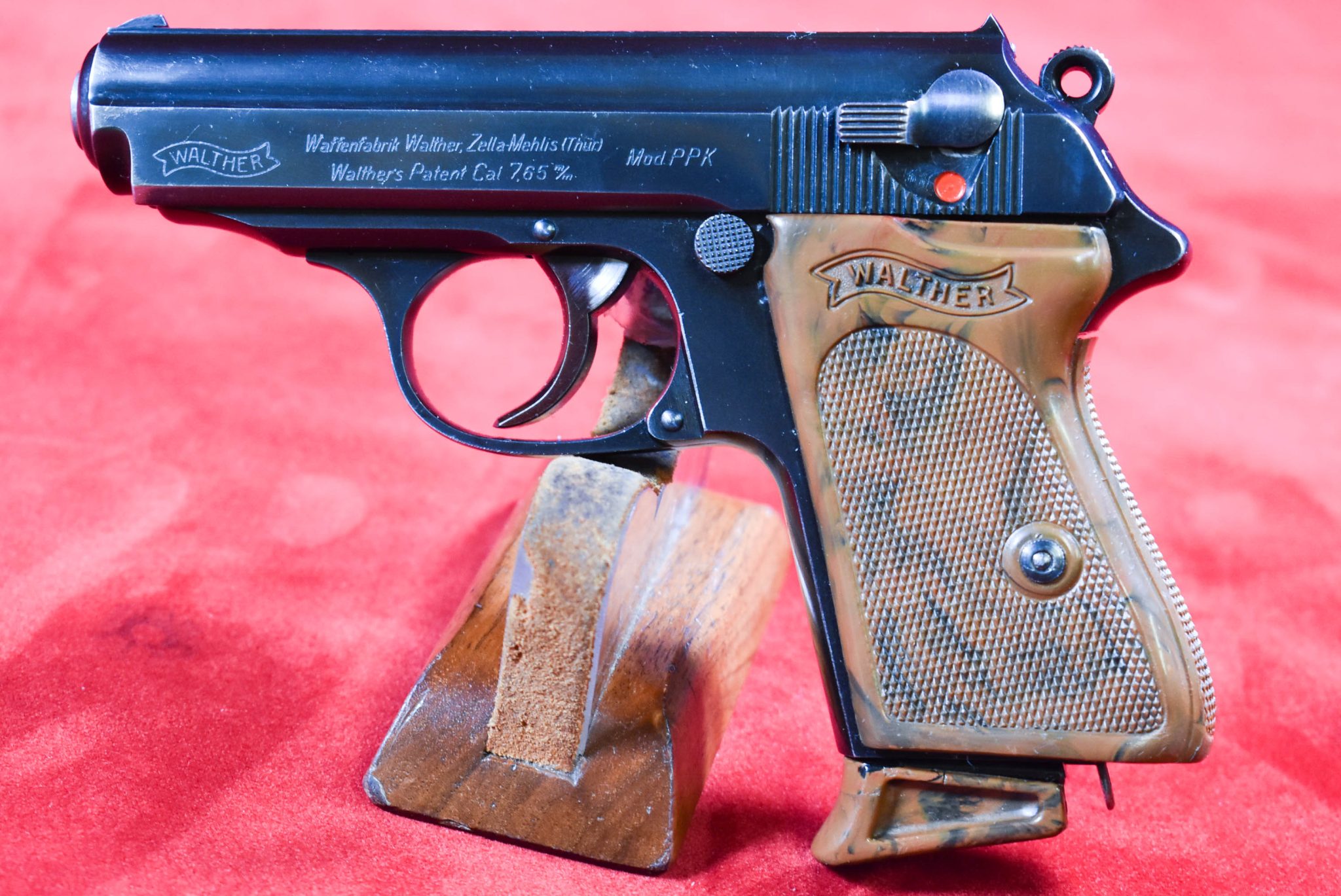 SOLD EXCEPTIONAL & WELL DOCUMENTED WALTHER PPK PISTOL, MILLION SERIAL ...