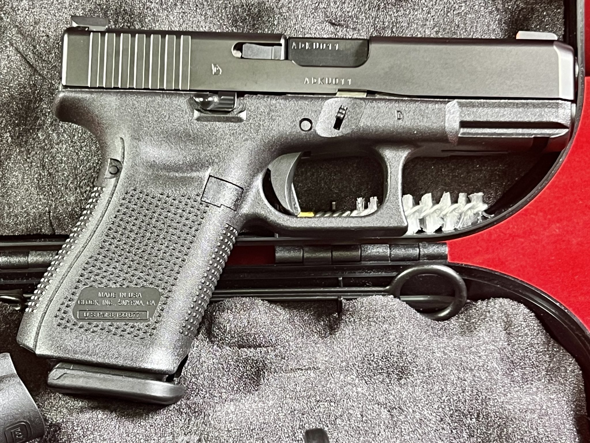 FRI SEPT 29, IMPOSSIBLE TO FIND FBI AGENT ISSUE GLOCK 19M 9mm SERVICE PISTOL, ORIGINAL TRIALS ...