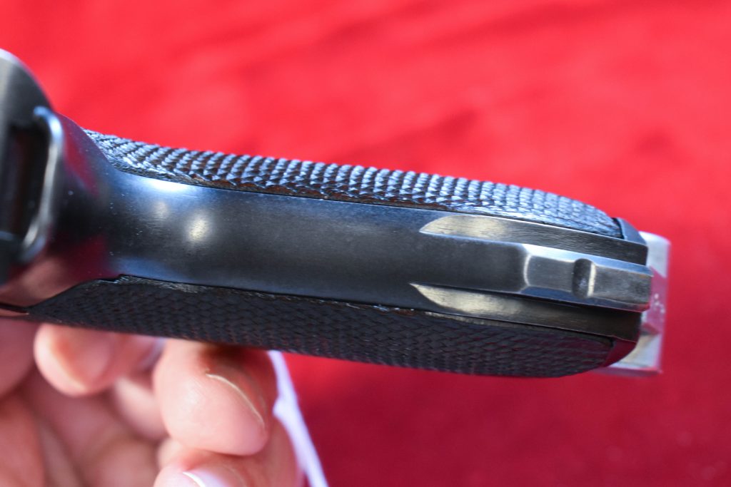 SOLD, VERY CHOICE GERMAN WWII 1937 S/42 P.08 LUGER PISTOL, ALL MATCHING ...